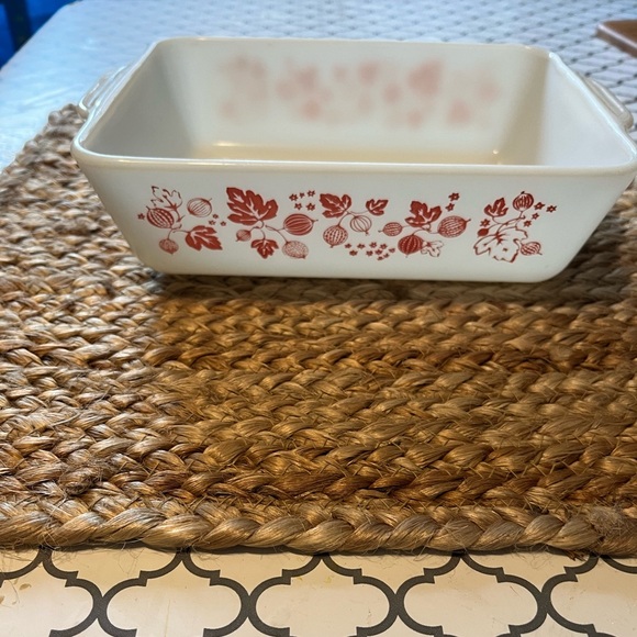 Pyrex | Kitchen | Vintage Gooseberry Pink Pyrex | Poshmark